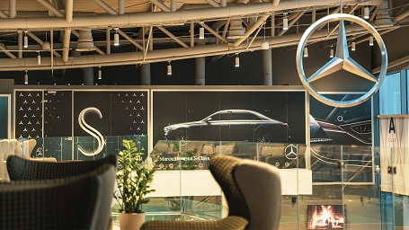 Ексклюзивна зона комфорту Atmosfera Fly by Mercedes-Benz в терміналі D ...